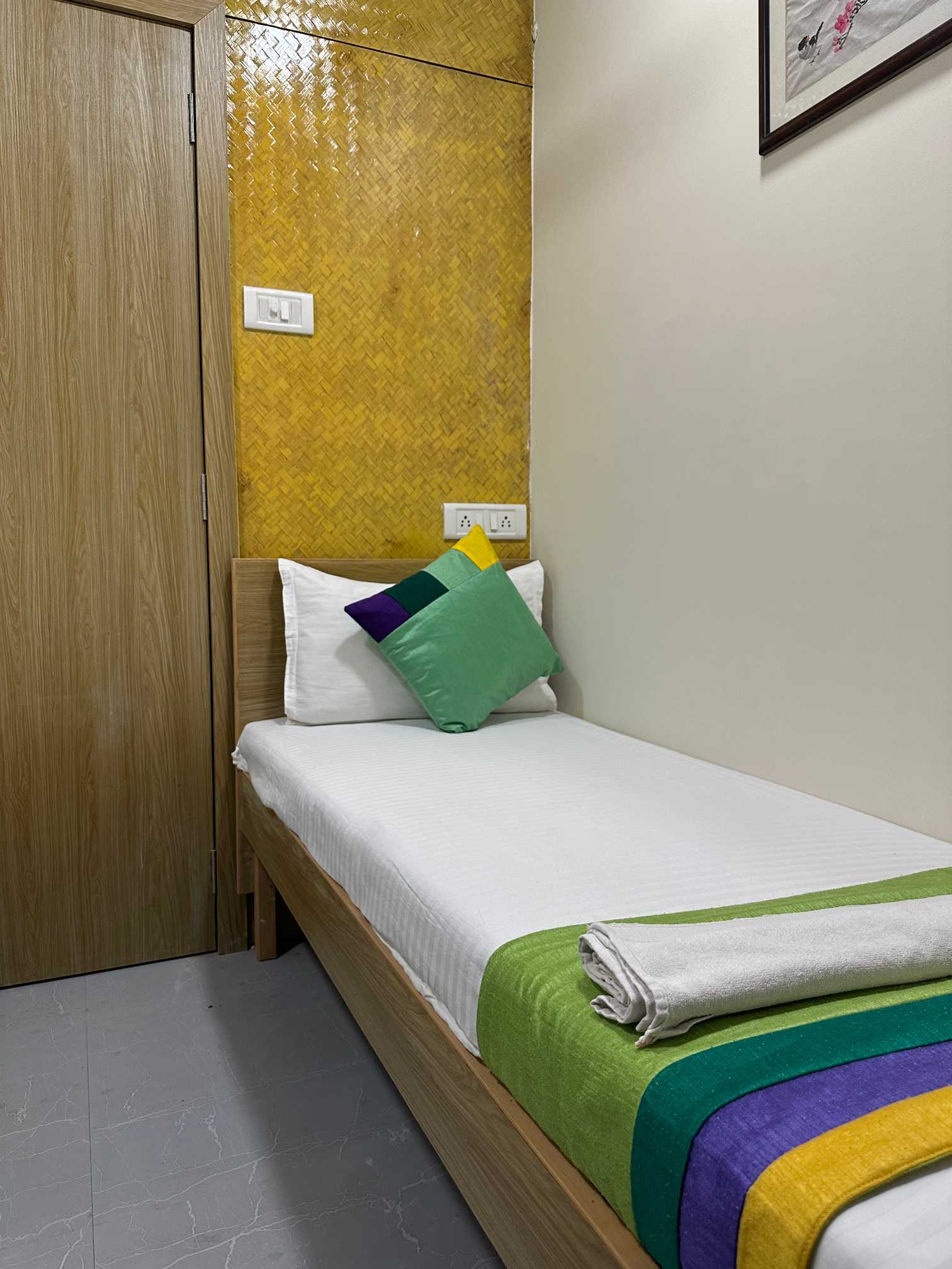Hotel Near IIT Bombay Main Gate | Budget Rooms Powai Mumbai | Zest ...